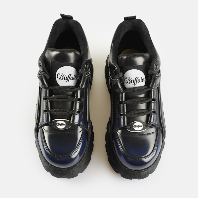 Buy Buffalo Classic Low Leather in black in the BUFFALO® Shop