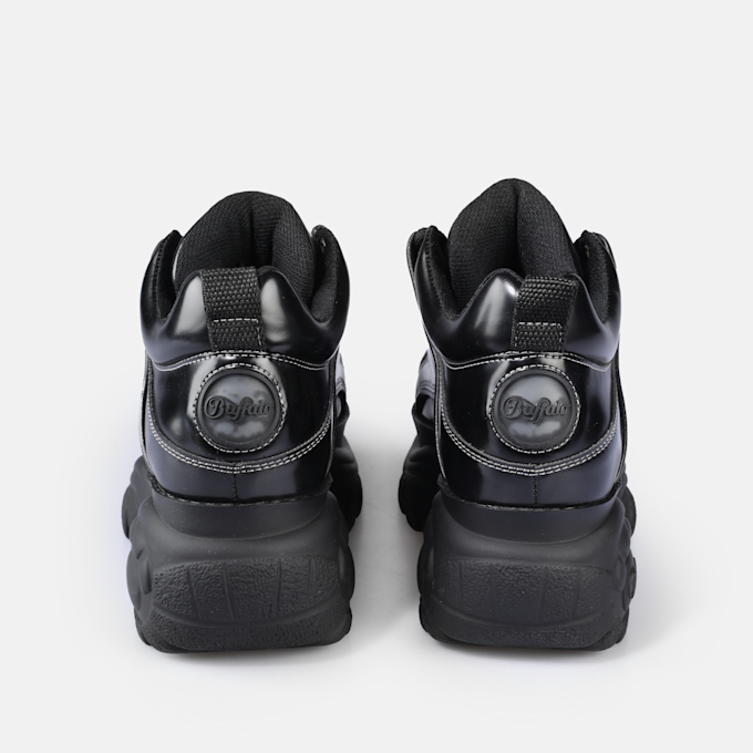 Buy Buffalo Classic Low in black in the BUFFALO® Shop